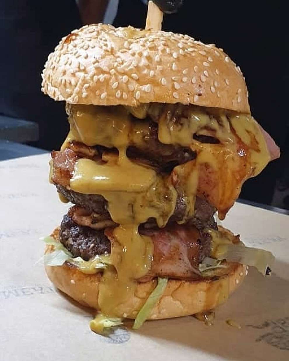 Sir Meat - Δύο καλοί φίλοι που έχουν κάνει τη Λεμεσό να "παραμιλά"