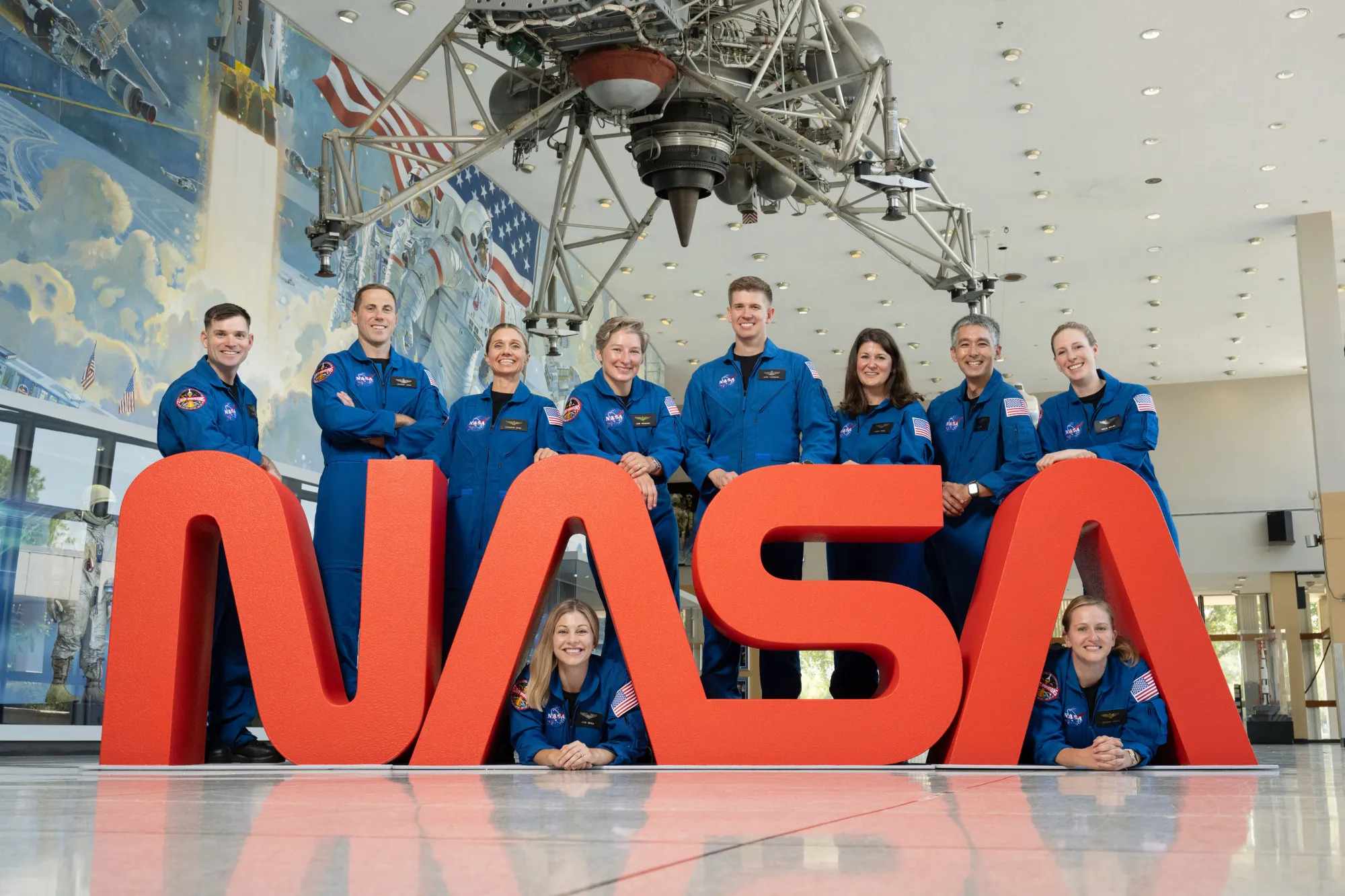 Η νέα γενιά αστροναυτών της NASA γράφει ιστορία - Και οι γυναίκες ...