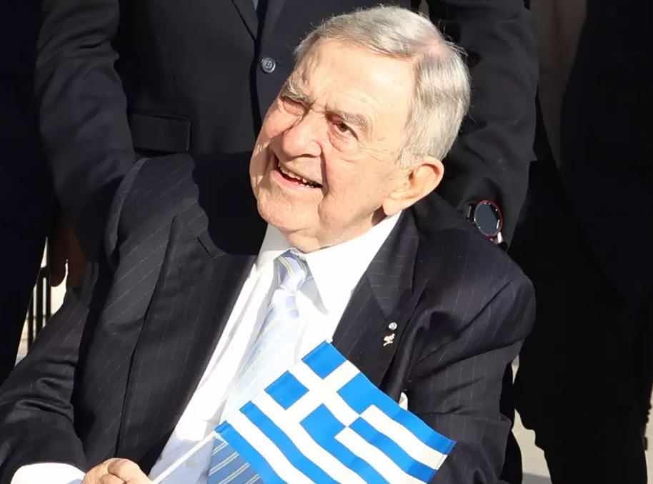 Πέθανε ο τέως βασιλιάς Κωνσταντίνος σε ηλικία 83 ετών. - είχε γεννηθεί ...